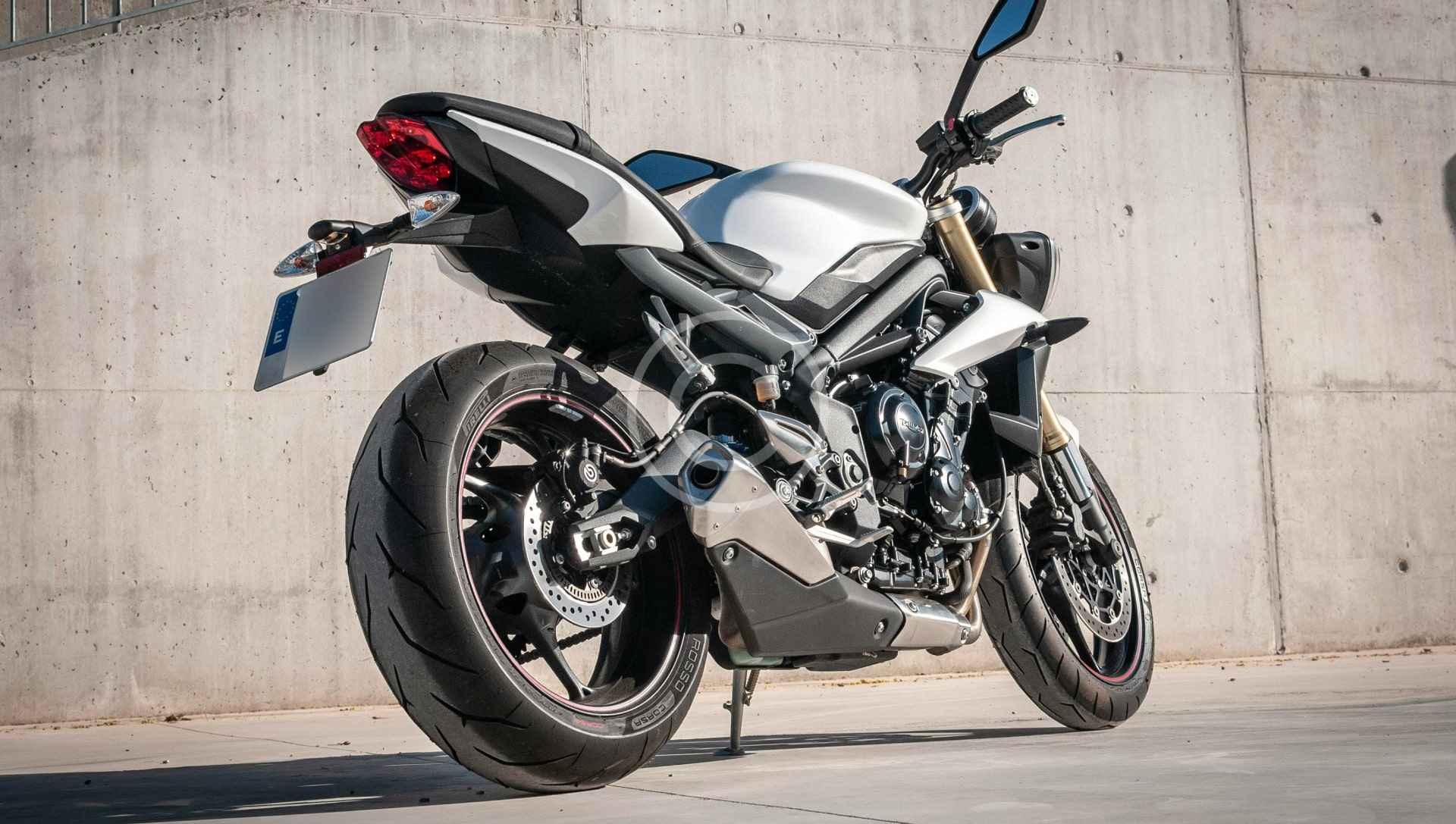 Triumph Street Triple – Madhus Tyre centre